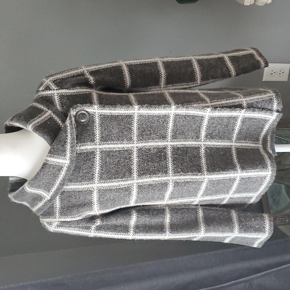 Ellen Tracy | Sweaters | Ellen Tracy Wool Blend Sweater Jacket Size Med ...